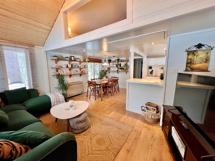 Cozy Muskoka River Cottage - Canoe, Bbq, Fire Pit - Bracebridge