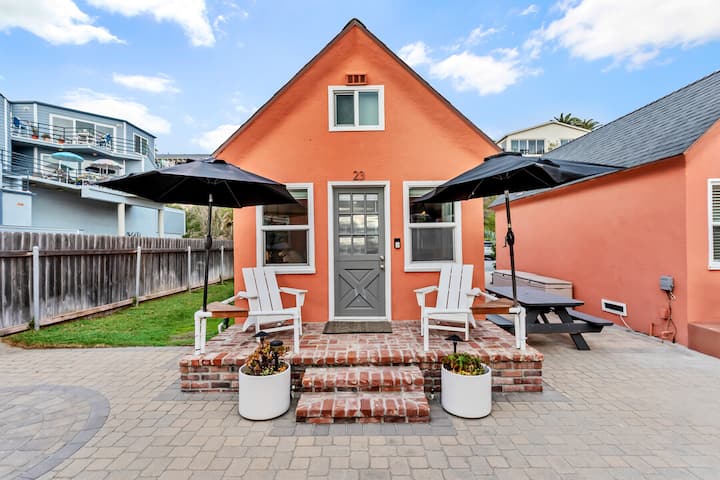 Beach Bungalow On The Sand & Sea - Cottage #23 - Oceanside, CA