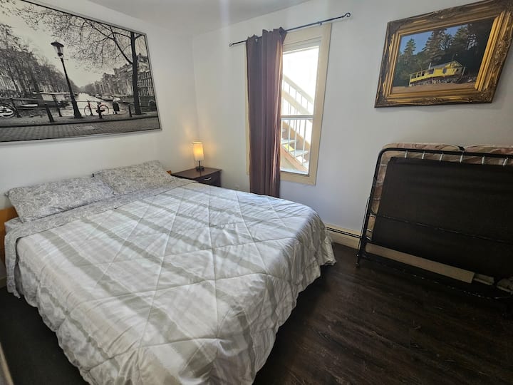 2 Bedrooms Downtown + Free Parking + Ev Charger - Ottawa