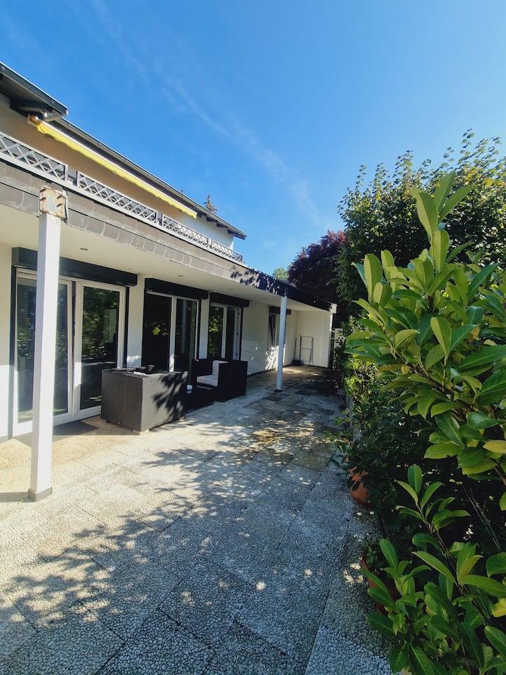 Große Wohnung M. Terrasse In Bonn Schnell In Köln - Alfter