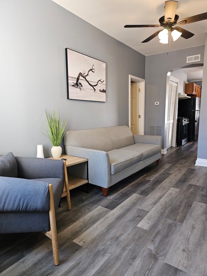 2 Bedroom Privateapt/garage Parking/shops&food - Chicago, IL