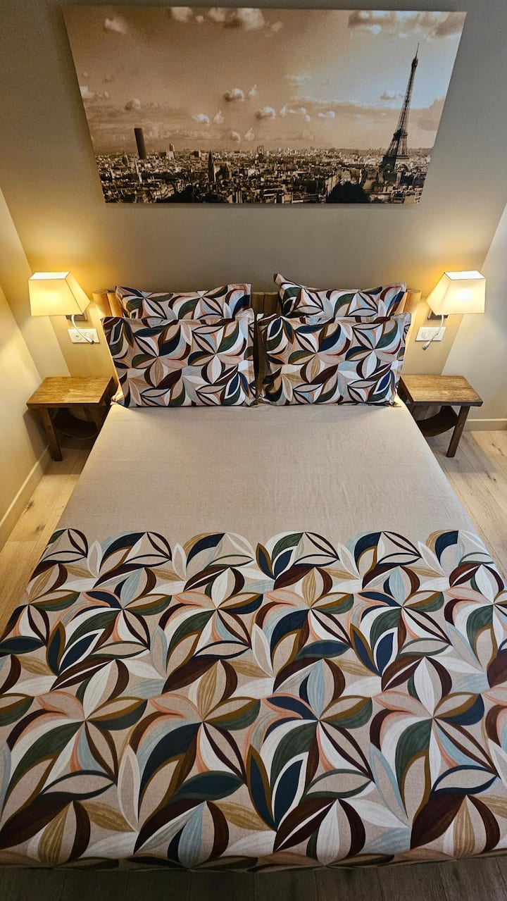 Métro Voltaire, Rue Pache,  Avec Air Conditionné - Paris