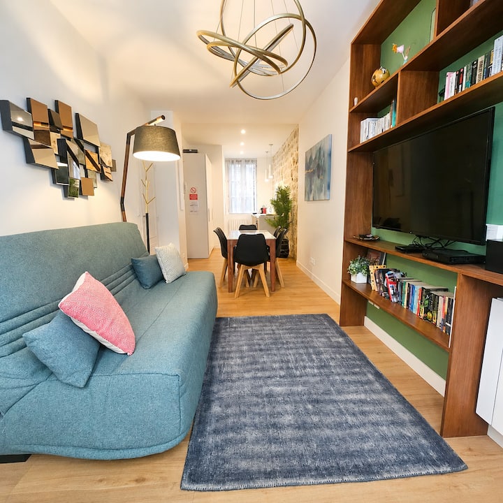 Superbe Appartement Au Sud De Pigalle - Paris