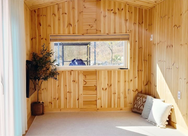 계곡 앞 자연 속 힐링 공간 - Gangneung-si