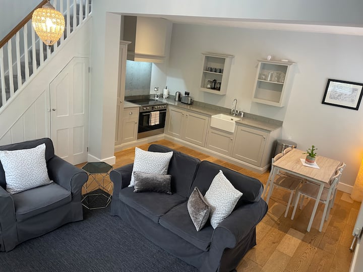 Squires Hill Cottage - Farnham