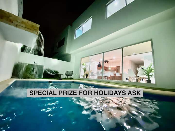 Stylish Retreat W/ Pool, Patio, & Workspaces - Cancún