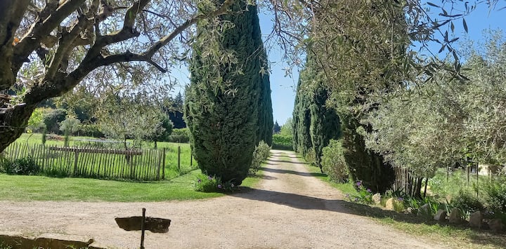 Mas St-victor. Séjour Champêtre Au Calme - Bouches-du-Rhône