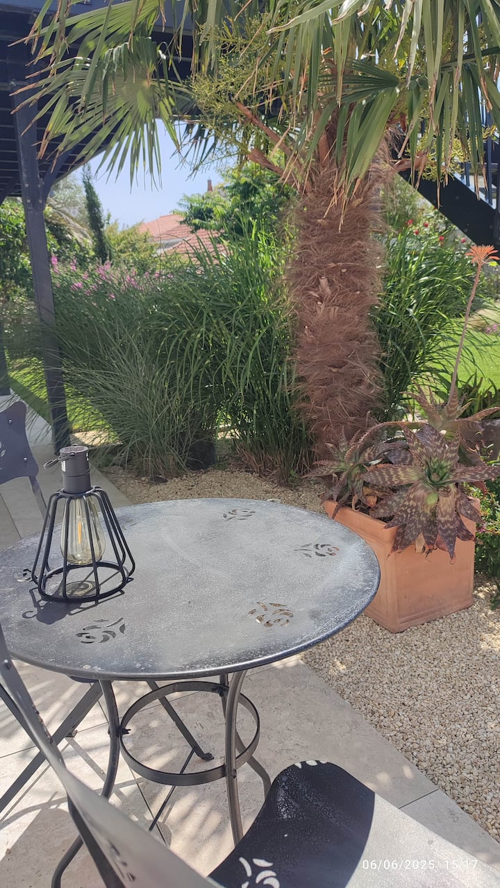700 M De La Plage , Meublé 2 Pers, Parking, Wifi. - Saint-Gilles-Croix-de-Vie
