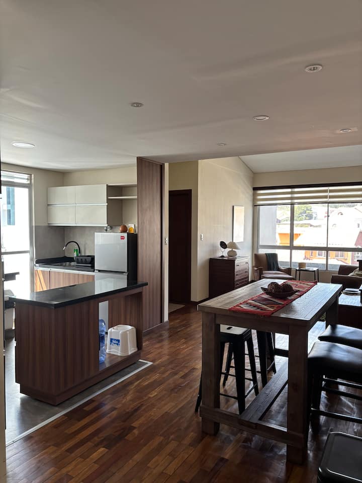 Departamento Cómodo Para 2 Con Garaje | Zona Sur - La Paz (Bolívia)