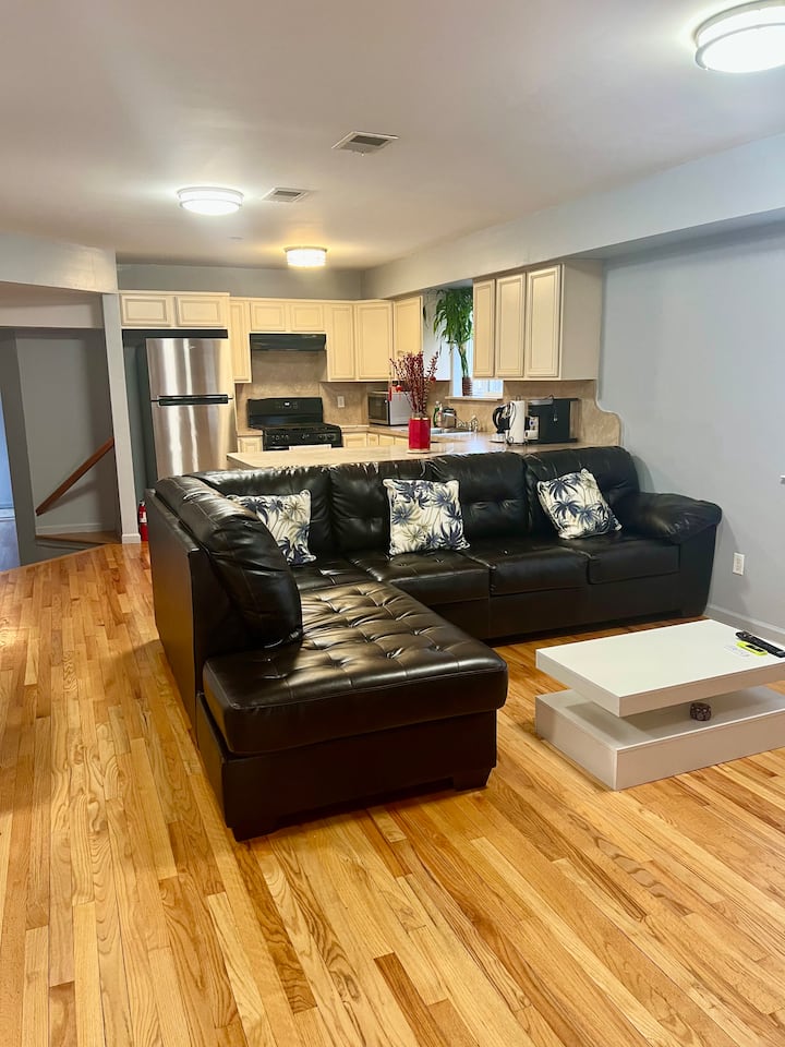 Two Bedrooms With Backyard/cooking/parking - Staten Island