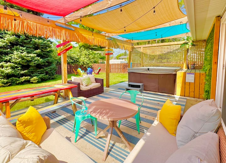 Hot Tub Tiki Retreat - 3br - Near Isu - Bloomington