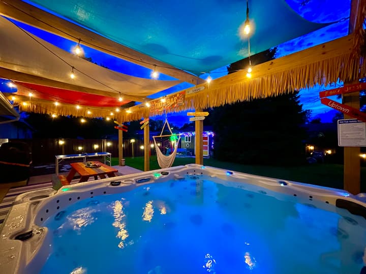 Time Traveler - 3br, Hot Tub - Bloomington