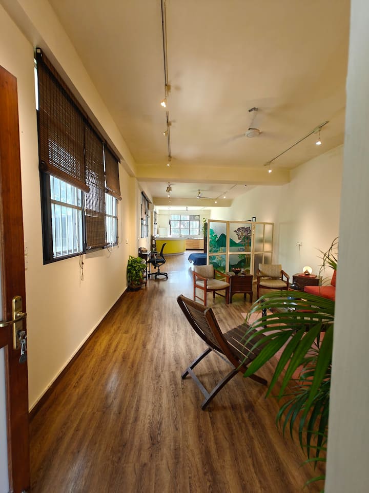 Loft Style Studio Amidst Expansive Greens& Quiet - Nueva Delhi