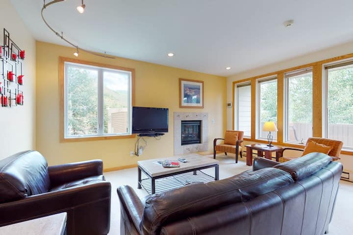 Bright 3br Mountainview | Pool | Hot Tub | Views - Vail, CO