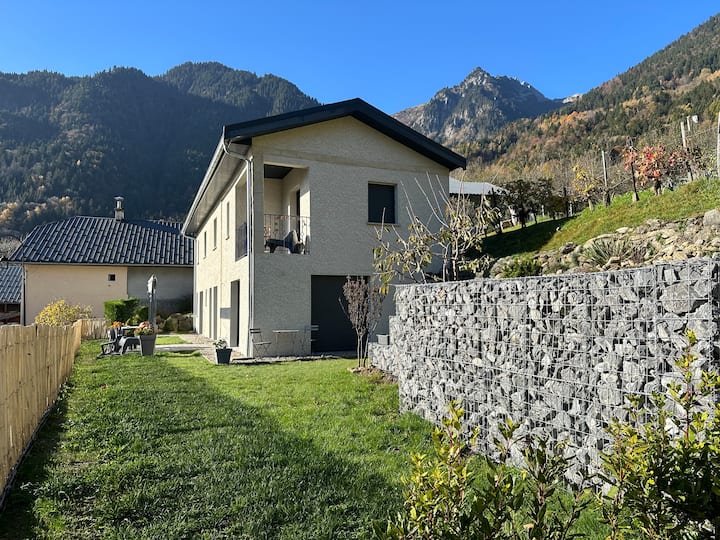 Maison Individuelle : Calme/vue Sur Les Glaciers - Aigueblanche