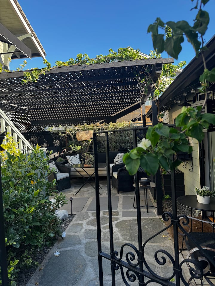 Santa Barbara Garden Studio~ Two Private Patios - Santa Barbara, CA