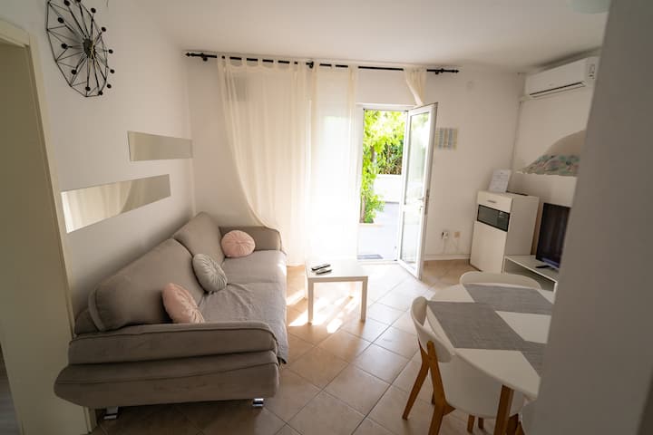 Family Apartment Murter - Murter