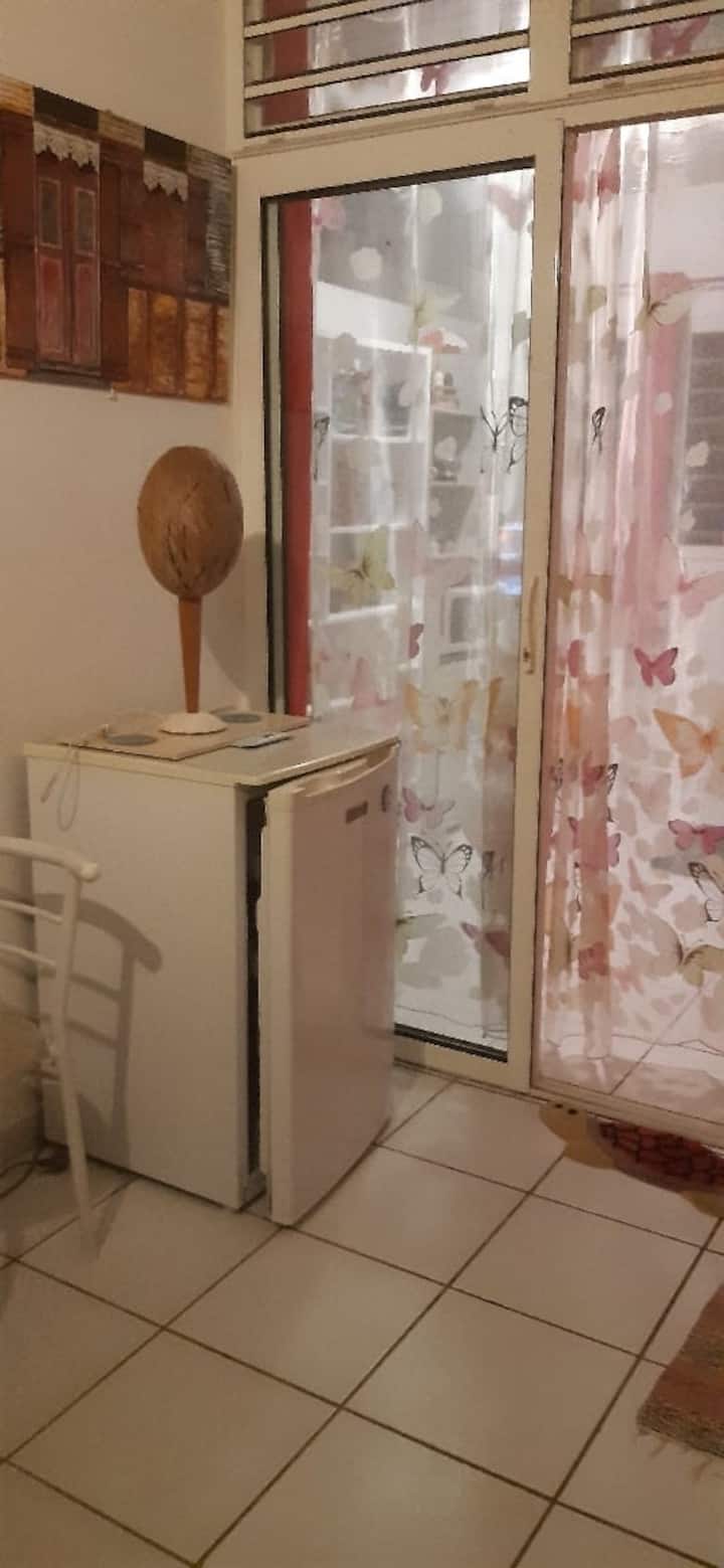 Studio Paisible Dans Villa Proche De La Plage. - Cayenne