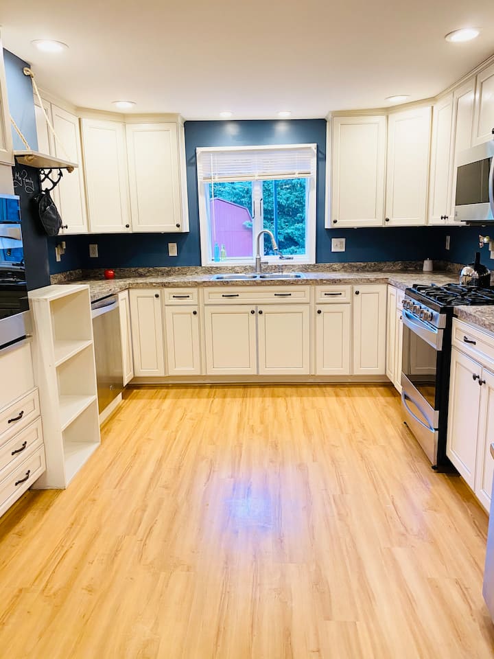 King Master Suite With Den Room - Annapolis, MD