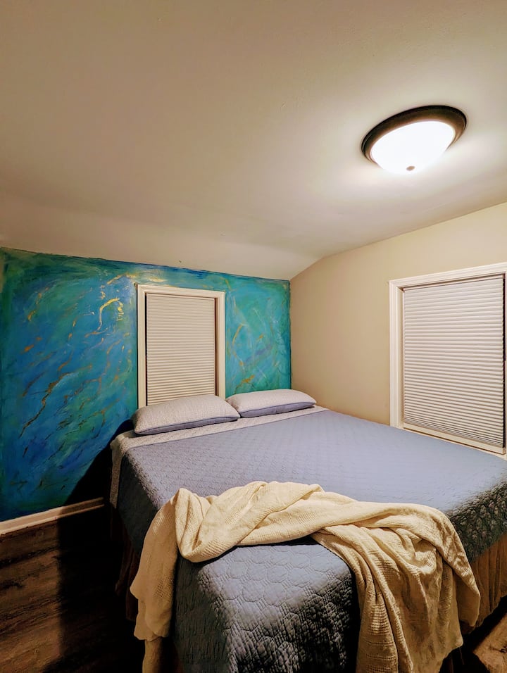 Family Friendly | King Bed•sleeps 6•by Naval Base - 거니