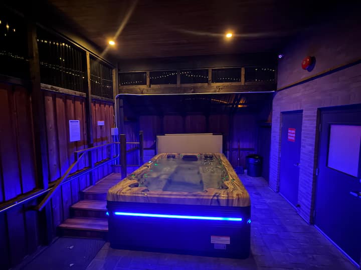 (201)flagtown Lofts, 2 Bed 2 Bath, Ac, W/hottub - Flagstaff, AZ