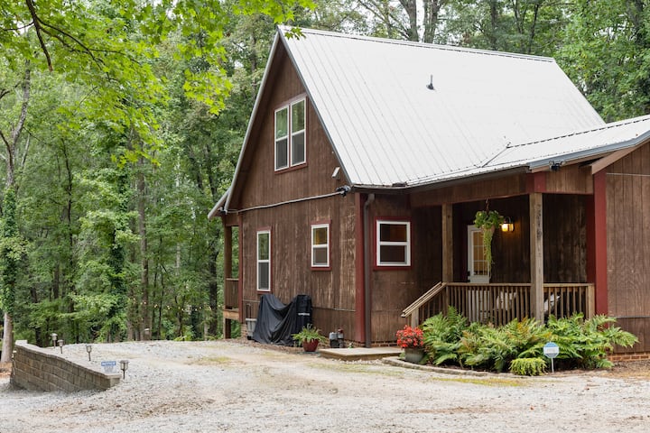 Cozy Cabin - Greenville, SC