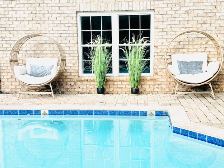Spacious Mansion | Pool | Game Room + Theater - Davidson, NC