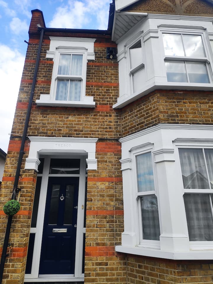 West London English Period Traditional House - Hounslow