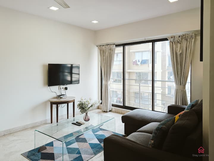 Bright And Spacious 2br In Khar West! - Mumbai