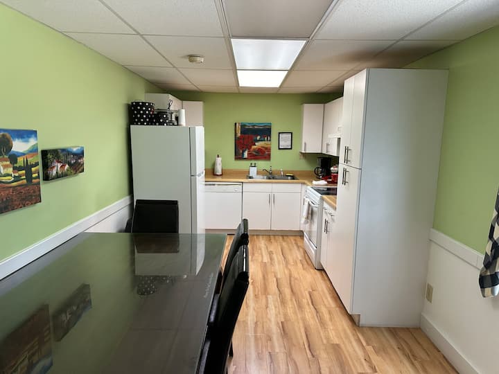 2 Bedroom Apartment In Fairhope! - Fairhope, AL