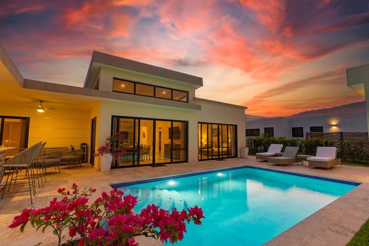 1107 Beach Shuttle Smart Tvs Pool Bbq - Karibik
