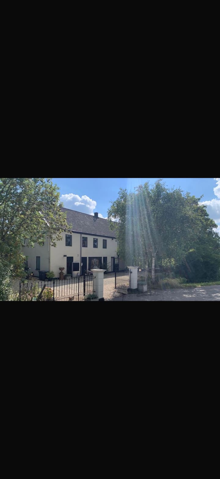 Beautiful Well Located Country House  (No Party's) - Volendam