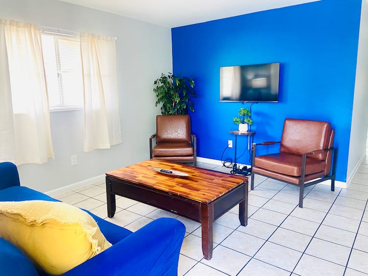 Swfl Blue Sky : 2bed 1bath : Great Price - Cape Coral, FL