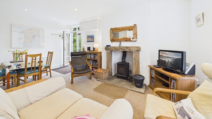 Wolf Rock Holiday Apartment Porthcurno Cornwall - Porthcurno