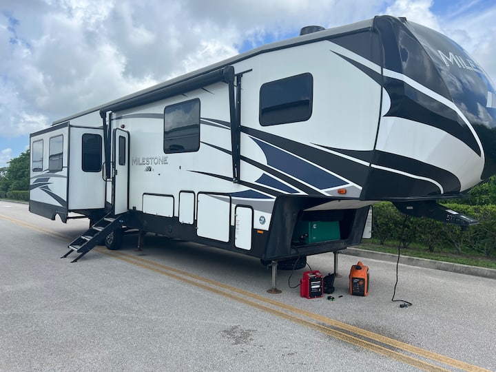 Rv 5th Wheel - Pompano Beach, FL