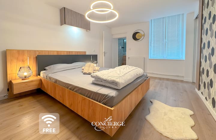 Elégant Et Calme Au Cœur Du Centre-ville - Lons-le-Saunier