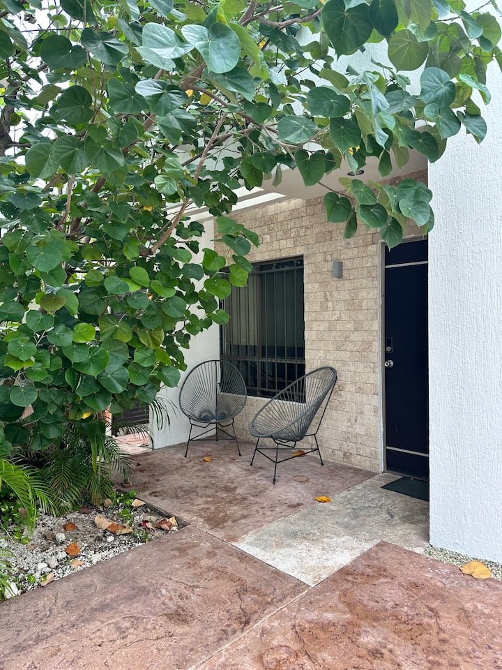Casa Olivo Cálida Y Completa, Excelente Ubicación - Mérida