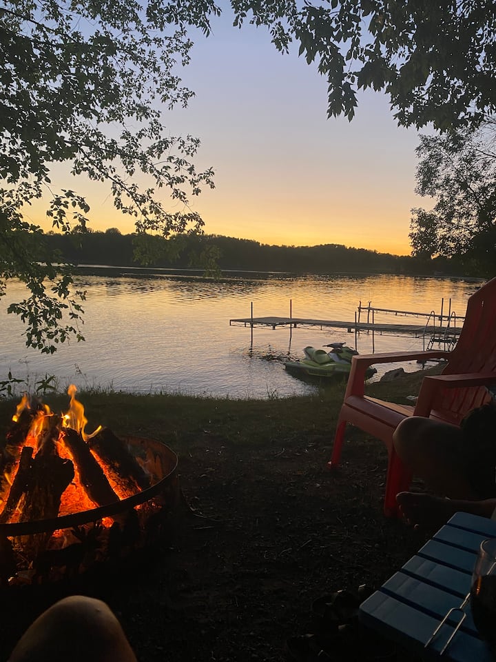 Beautiful Spacious Cabin, Sleeps 14 - Mayfield Lake, Hawley