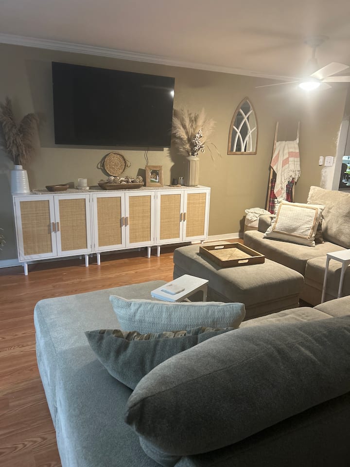 Room W/own Bathroom & All Hme Access. Bkfst Incl. - Pensacola, FL