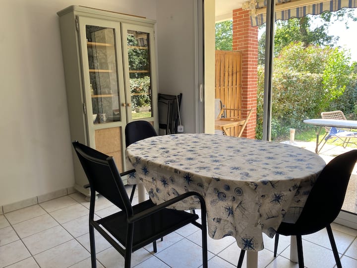 Rez De Jardin Avec Vue Sur Le Golf - Pornic