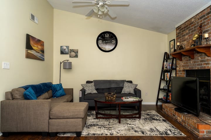 Cozy Home Close To Base - Jacksonville