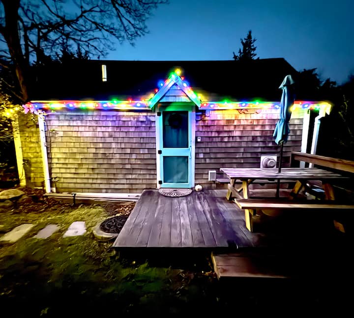Cozy Cape Cabin - Cape Cod, MA