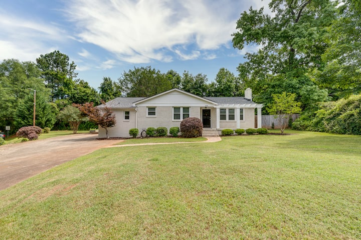 "Fork In The Road"...a Perfect Stay In Greenville - Saluda Lake, SC