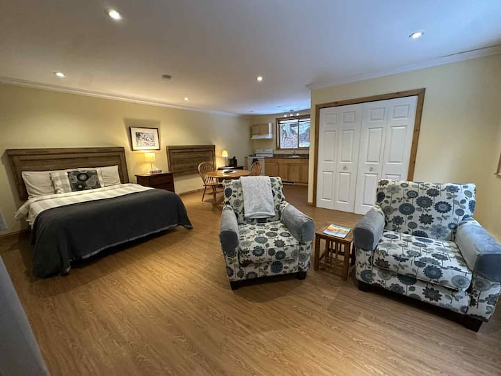 Private Apartment For A Professional Individual. - Terrace