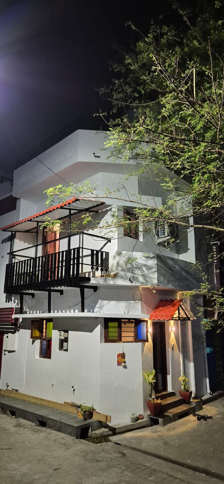 Tree Shadow Guest House Very Near To Py Rock Beach - Puducherry