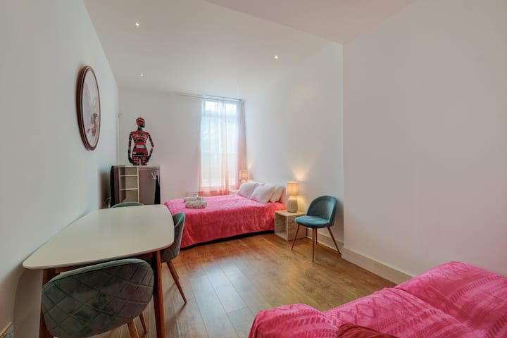 Lovely Warm Huge 2bedroom/2bath On River|battersea - London