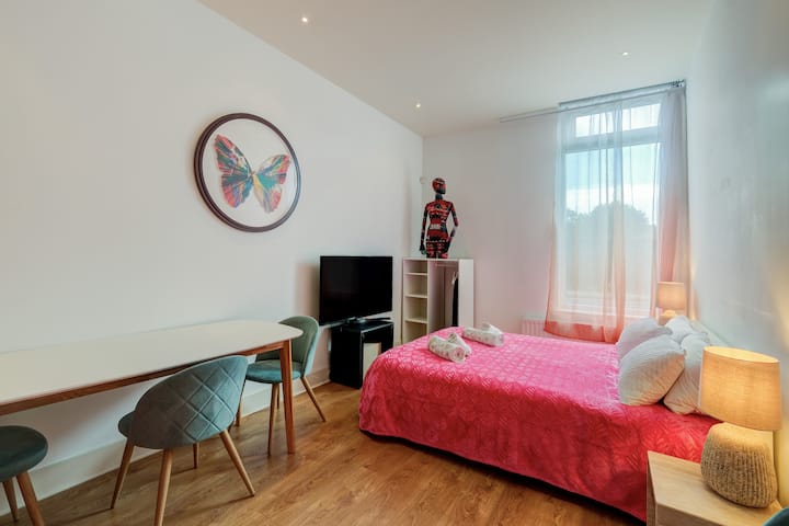 Adorable Big 2bedroom/2bathroom Battersea On River - London