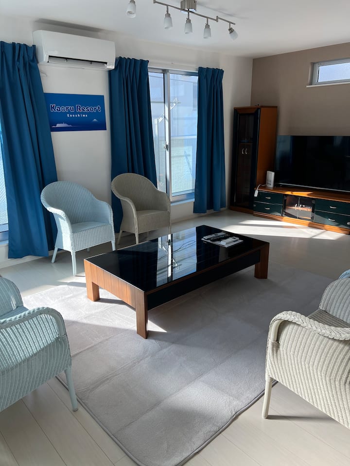 小田急片瀬江ノ島駅から徒歩2分！江ノ島灯台イルミや無料自転車2台貸出し有りでサイクリング観光もok - 江の島