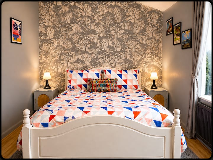 River Walk To City | Free Parking | Metrocentre - Gateshead