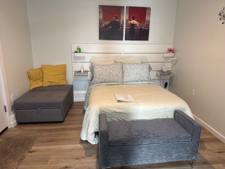 La Terre ~ Modern Mini Studio - Hillsboro, OR